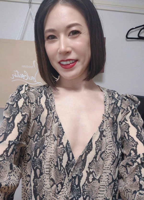 1976 / Reika Ichiba / 一場れいか / AV / Japanese Porn