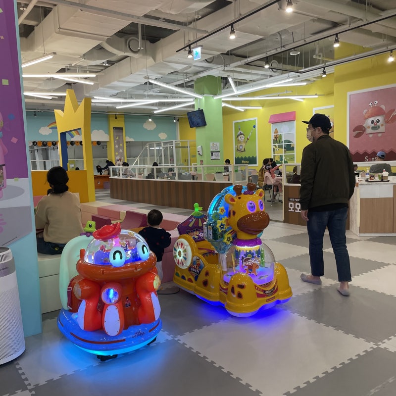 서울 근교 광교에 위치한 돌 아이도 즐길 수 있는 키즈카페모모와친구들 네이버 블로그