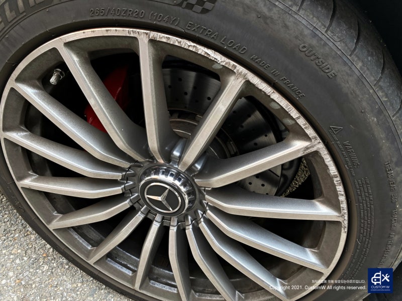 벤츠 Gt43 Amg 도어 휀더 판금도색 휠수리 후 블랙유광 휠도색 네이버 블로그