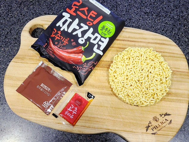 풀무원 로스팅 고추기름 짜장면 중화면이라 더 맛있는 자연건면 짜장라면 네이버 블로그