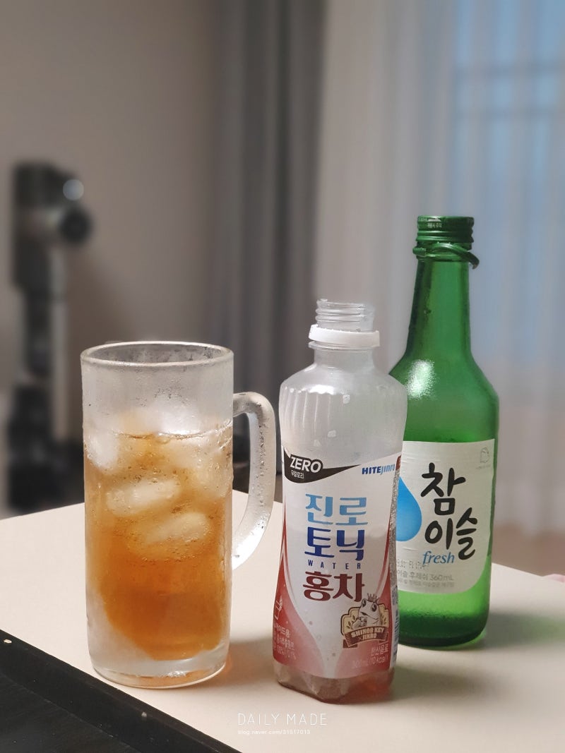 제로칼로리 진로토닉워터홍차로 기범주 더 간단하게 만들어 마셔요 너무 맛있어서 큰일 난 홍차소주 만들기~ 하이트진로 키이즈백