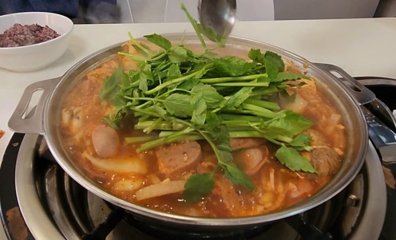일산대화 맛집 일산부대찌개 훼미리부대찌개and삼겹 프리미엄 부대전골 가족회식 네이버 블로그