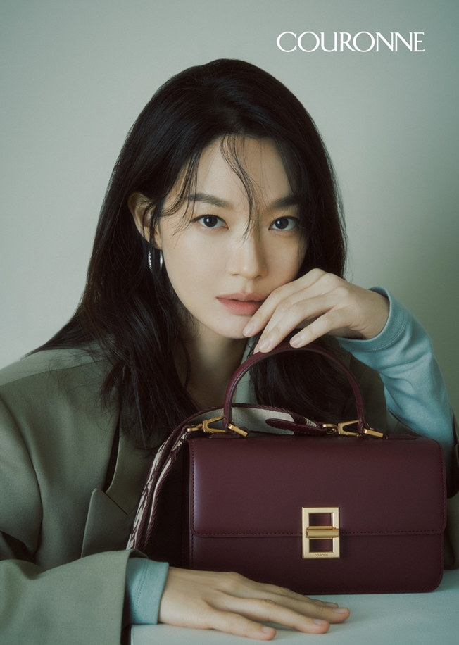 쿠론 토트백 신민아 가방 패션 스테파니 클래식 디몬드 문 크로스백 드리미 뉴쿠론 네이버 블로그