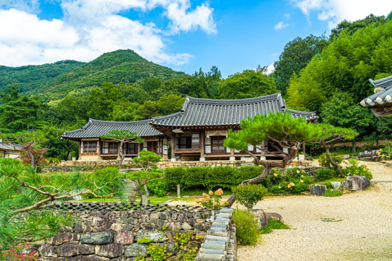 완주 가볼만한곳 오성한옥마을 소양고택 아원 오스갤러리 산속등대 방탄소년단 화보 촬영지 네이버 블로그