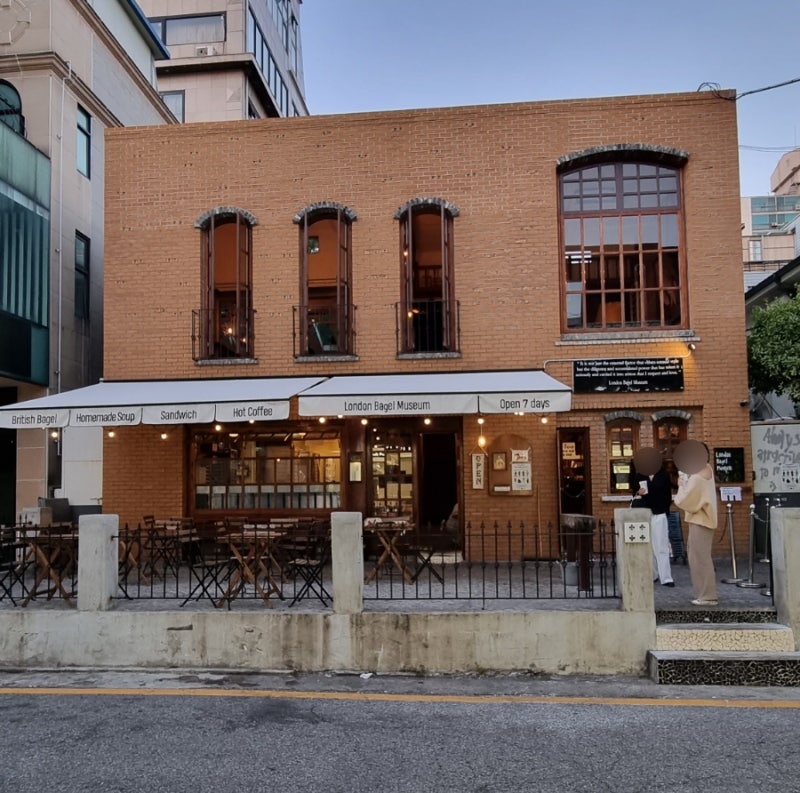 런던 베이글 뮤지엄 도산점압구정 맛집빵집베이글연어크림치즈맛집런던스타일예쁜인테리어 네이버 블로그