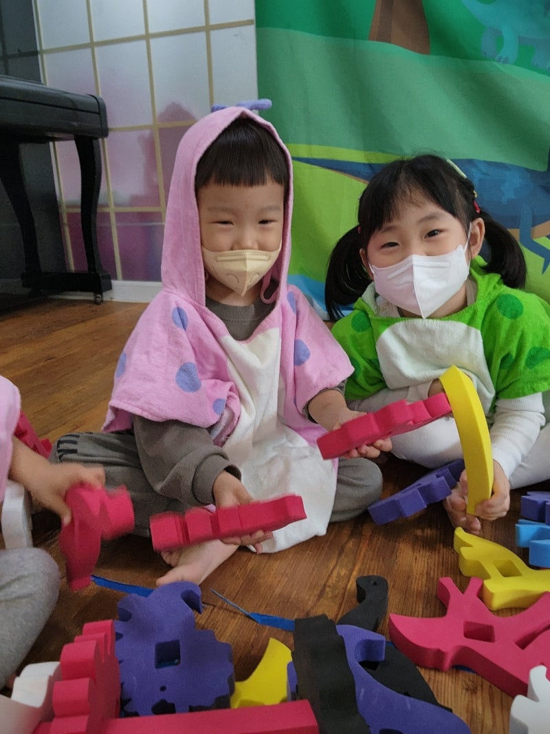 인천해뜨는어린이집 4살만2세 키즈발레 특강수업 색깔풍선을 잡아요 풍선터트리기게임 오감특강수업 네이버 블로그