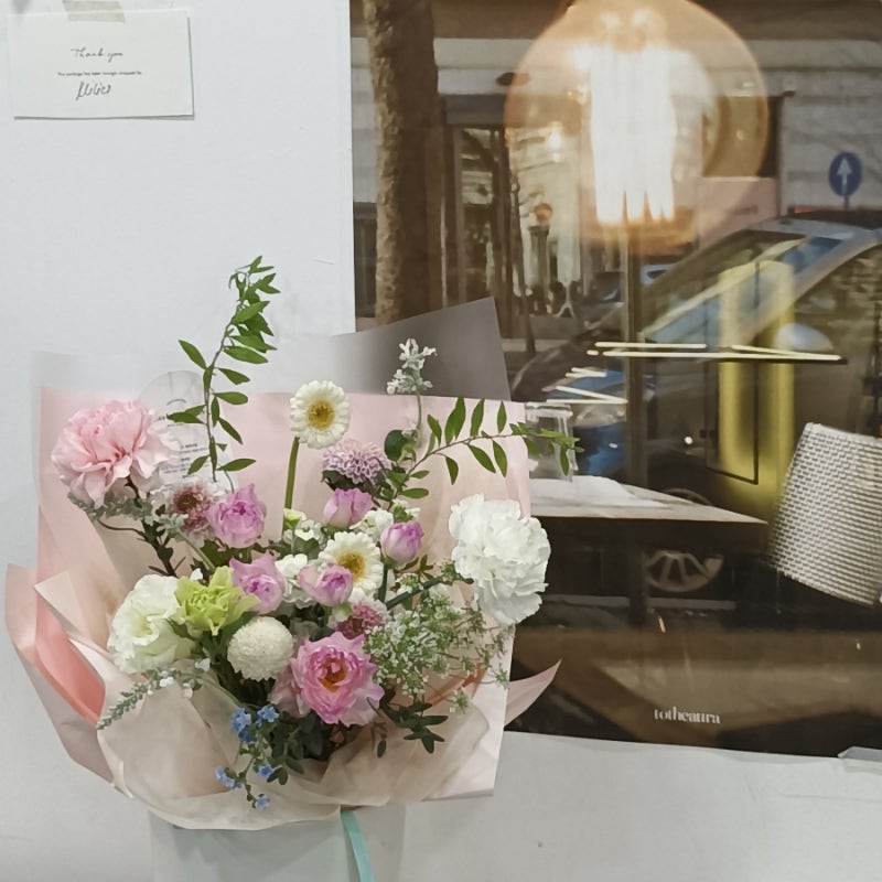 광화문꽃집 종로꽃집 세종문화회관꽃집 내추럴꽃다발 졸업전시꽃다발 24시꽃집 졸업연주졸업공연 종로꽃배송 포시즌