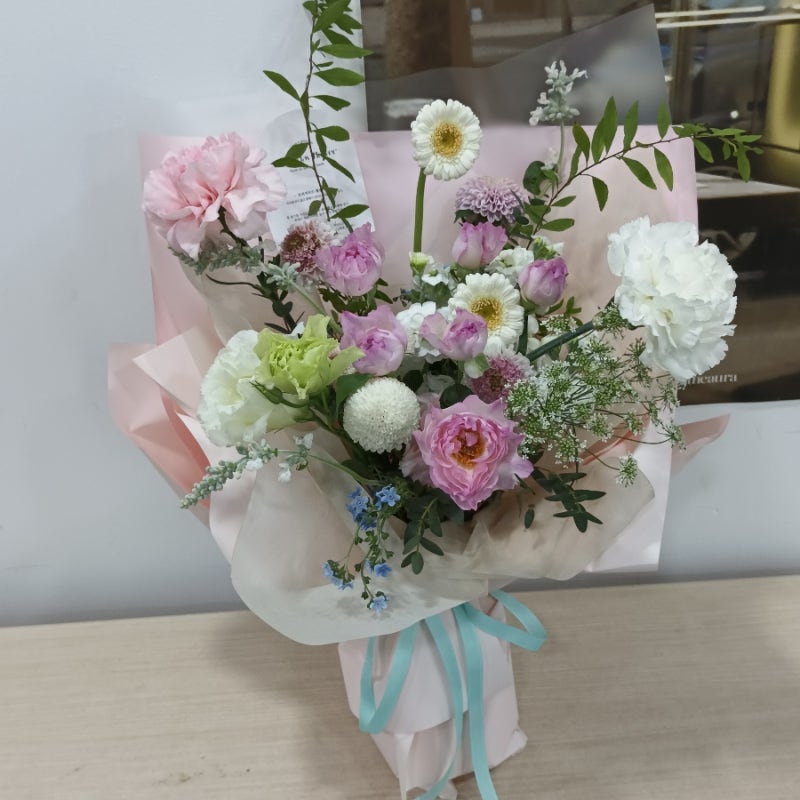 광화문꽃집 종로꽃집 세종문화회관꽃집 내추럴꽃다발 졸업전시꽃다발 24시꽃집 졸업연주졸업공연 종로꽃배송 포시즌