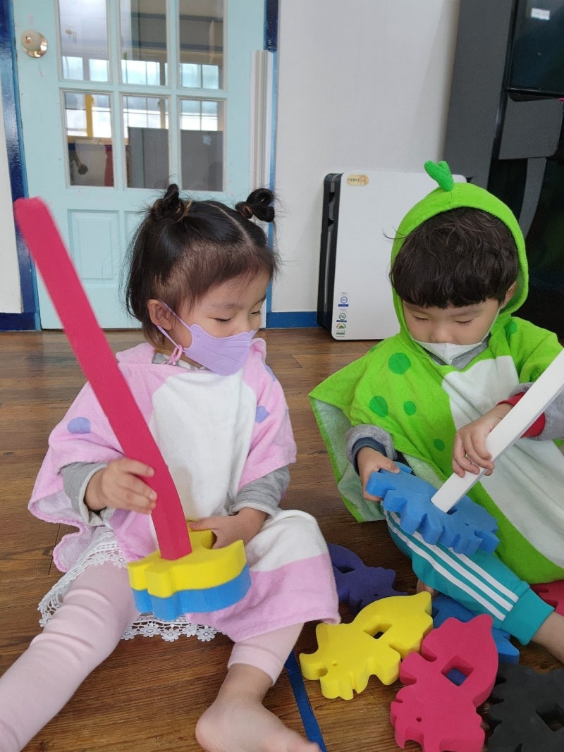 인천해뜨는어린이집 4살만2세 키즈발레 특강수업 색깔풍선을 잡아요 풍선터트리기게임 오감특강수업 네이버 블로그