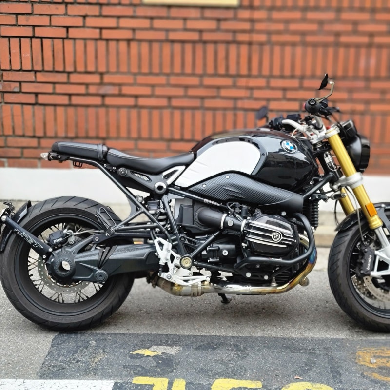 Bmw 알나인티 스크램블러 1만 킬로 점검 오일 교환과 에어필터 교체 작업 네이버 블로그