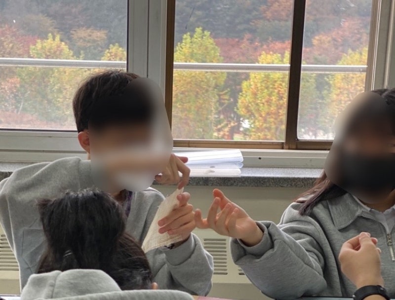 기술가정 수업기록 옷이 만들어지는 과정그림책 활용 수업 의복 재료의 특성 1 천연 섬유면 마 견 모