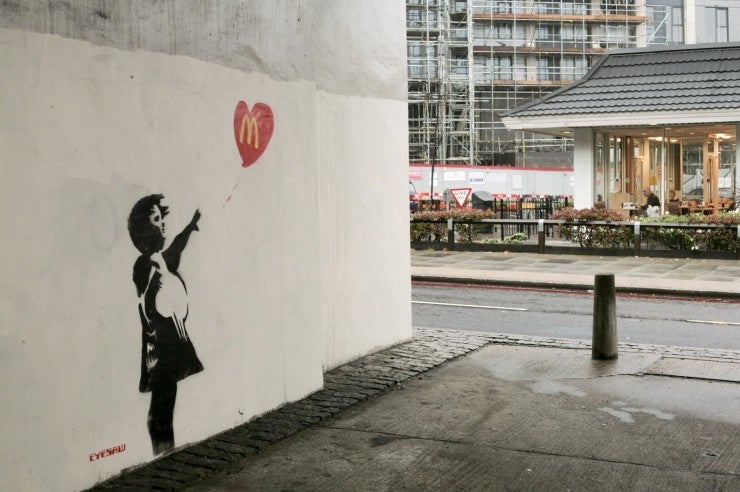 뱅크시(Banksy) - 풍선을 든 소녀(Girl with Balloon), Waterloo Bridge, London ...