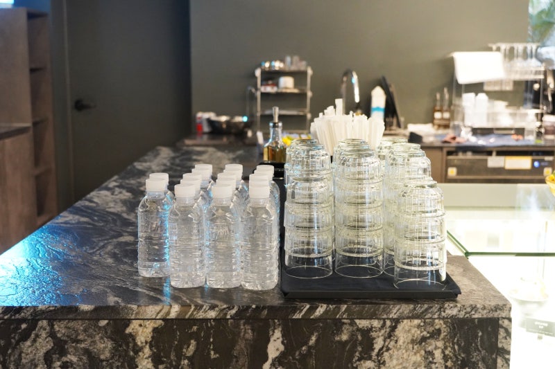 홍대 대형 카페 삼다코지 삼다수 플래그십스토어 서교동 신상 핫플이네! : 네이버 블로그