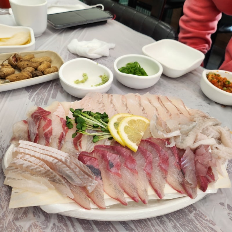 부산 동래구 가성비최고 숨은맛집 나만알고싶은 횟집추천 온천장 금호회관 : 네이버 블로그