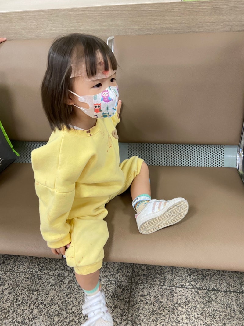 33개월 아기 이마 찢어짐대학병원 소아응급실 봉합수술수면안정제 사용 네이버 블로그
