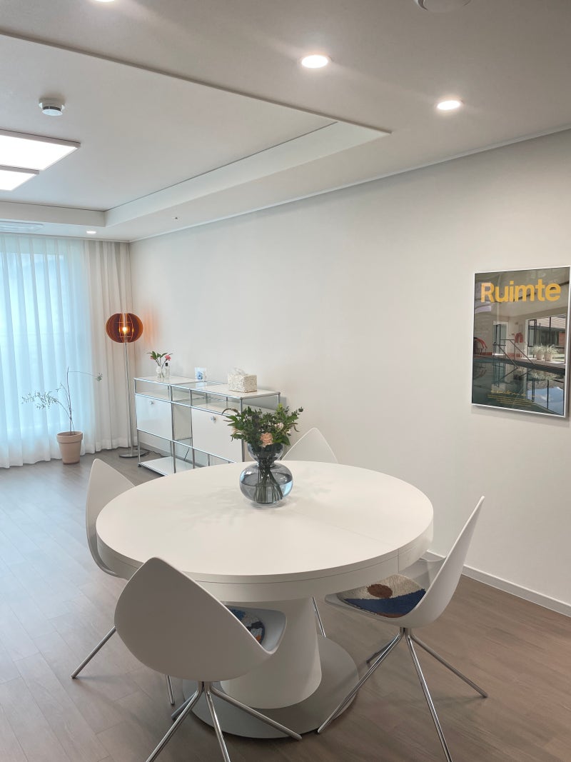 보컨셉 그라나다 원형식탁 약 5개월차 실사용 후기 및 장단점(BoConcept Granada) : 네이버 블로그