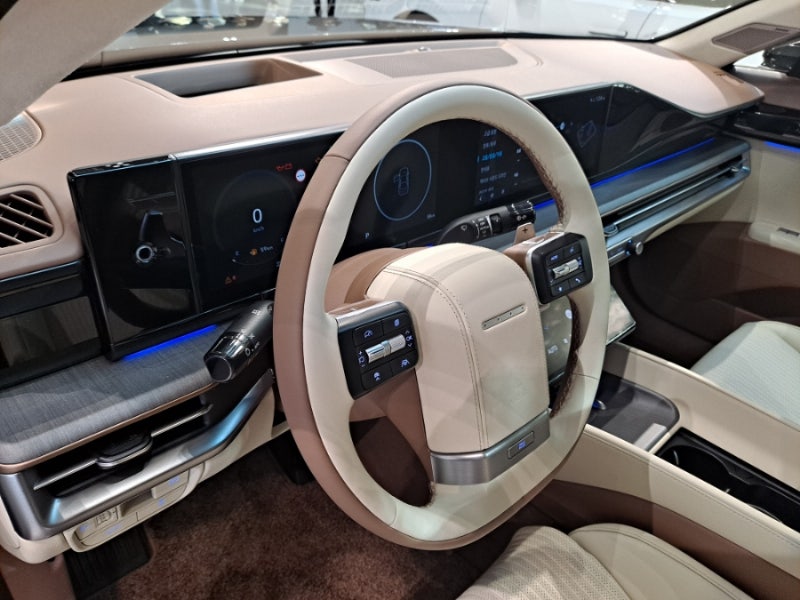 현대 2023 그랜저 풀모델체인지(GN7)와 기아 2023 K8의 내장 인테리어 디자인과 성능 상세 비교 (시니어 서일범) : 네이버 블로그