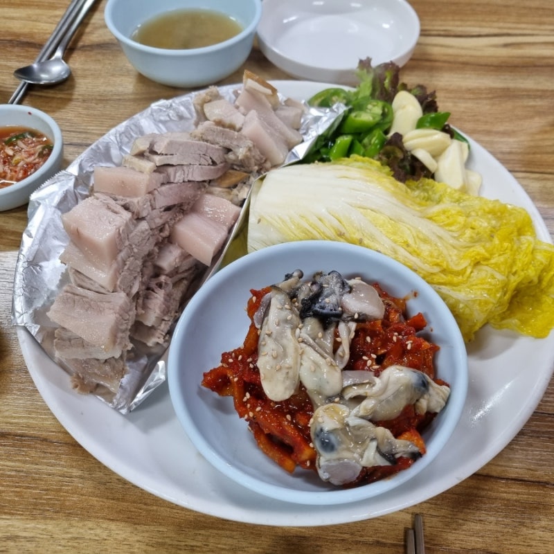 원주 맛집 애정하는 35년 노포식당 일산동중앙시장 상훈보쌈족발 돼지국밥 6천원 가성비 최고 네이버 블로그