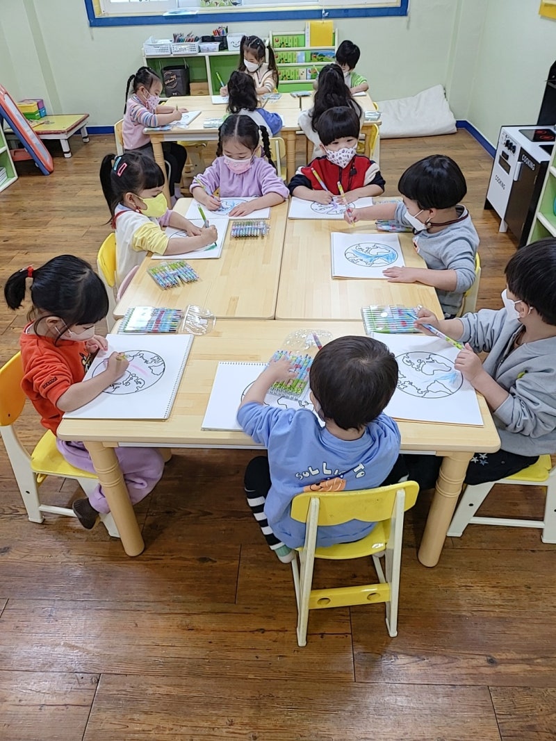 인천해뜨는어린이집 5살만3세 살기좋은 지구 표현하기 만화경관찰 키즈댄스 특강수업 네이버 블로그