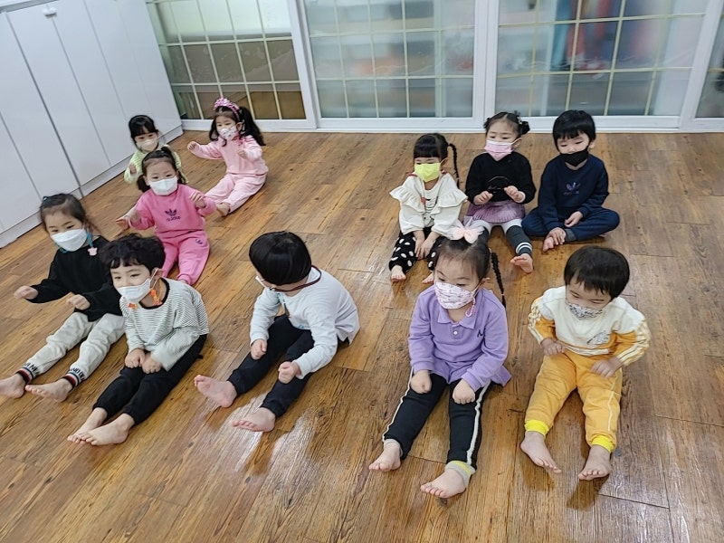 인천해뜨는어린이집 5살만3세 살기좋은 지구 표현하기 만화경관찰 키즈댄스 특강수업 네이버 블로그