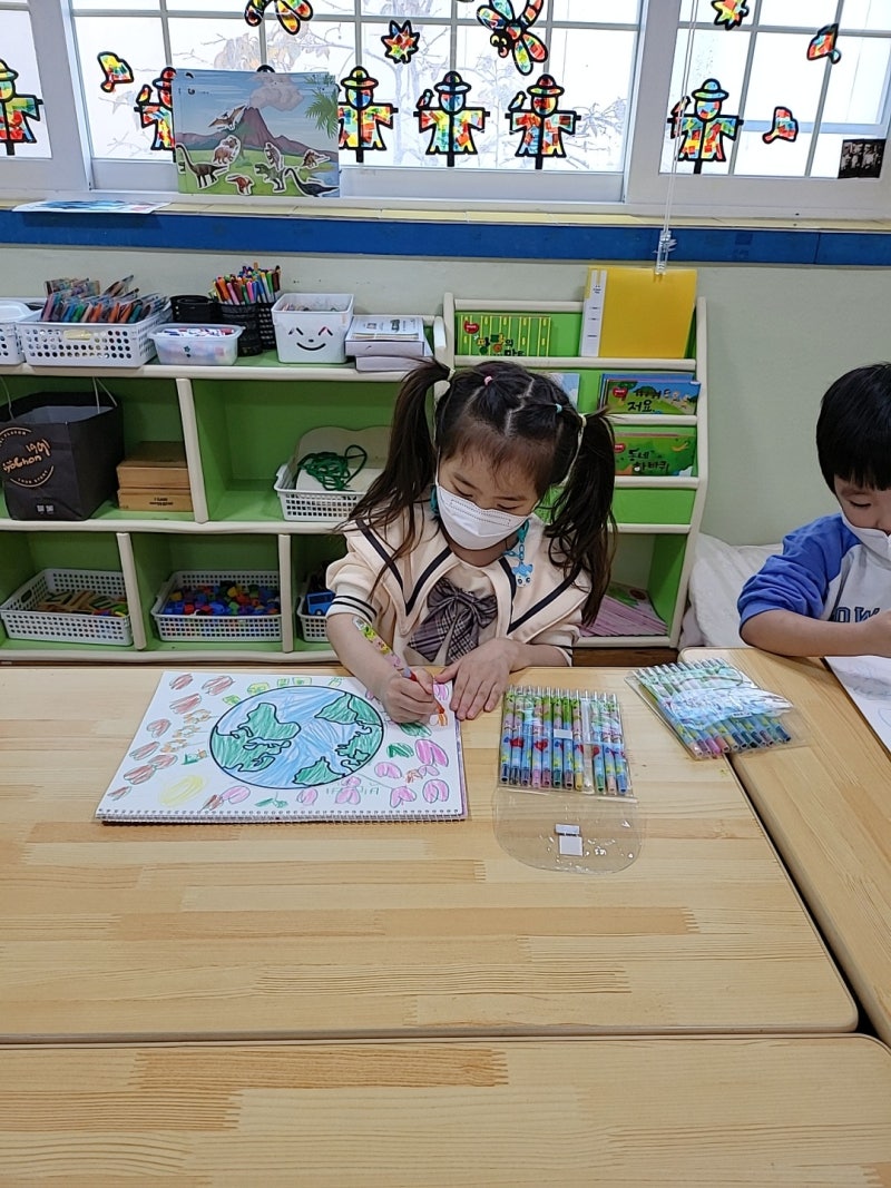 인천해뜨는어린이집 5살만3세 살기좋은 지구 표현하기 만화경관찰 키즈댄스 특강수업 네이버 블로그