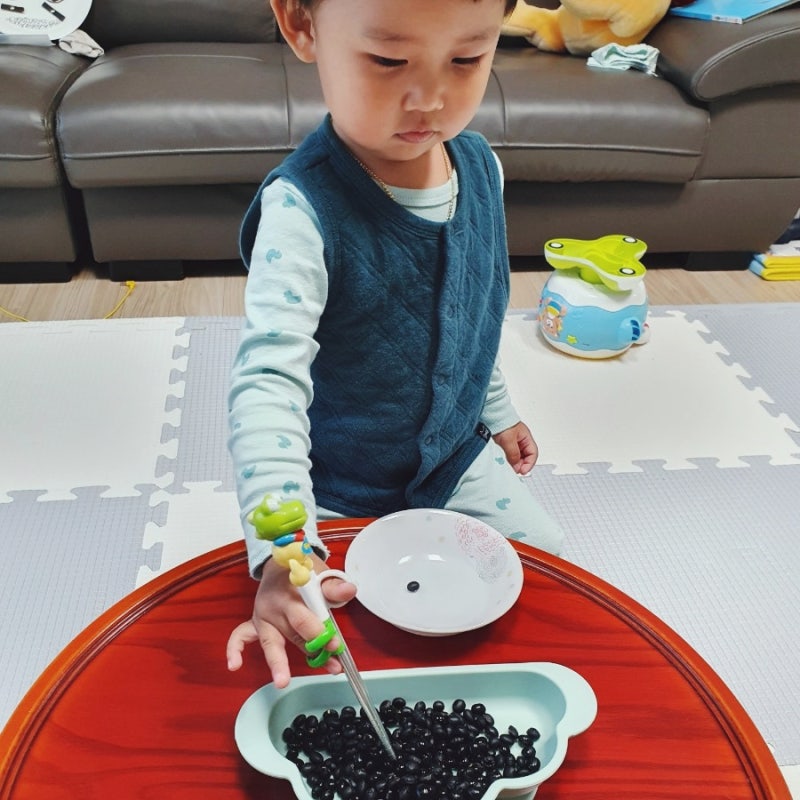유아 젓가락 사용시기와 올바른 젓가락질 익히기 네이버 블로그