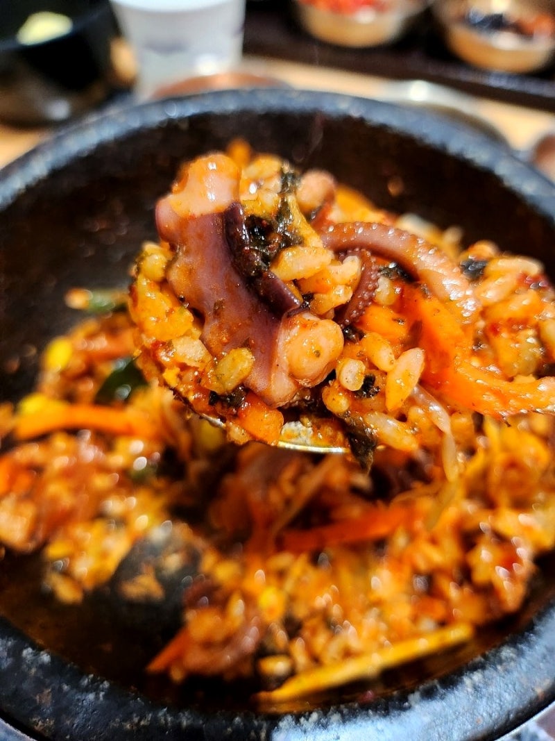 여의나루역여의도역 깔끔한 한식 한상 전주비빔밥 육회비빔밥 낙지덮밥 된장찌개 점심 저녁 맛집 식당 예약 방법 가족회관 현대