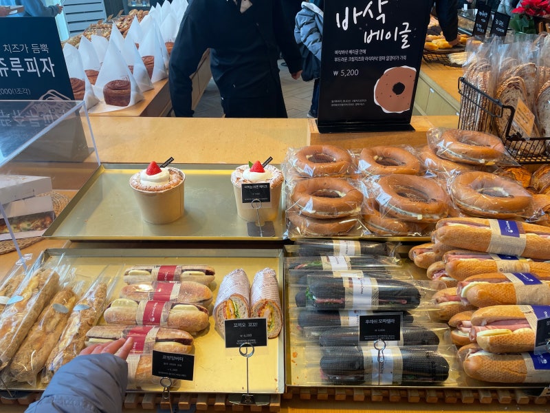 천안 베이커리 카페ㅣ뚜쥬르 빵돌가마마을 거북이빵 짱맛탱⭐️ 데이트코스 추천 네이버 블로그
