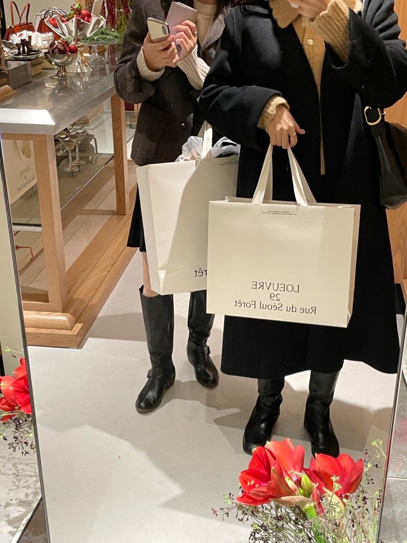 루에브르 가방 패딩 가디건까지 플래그십 스토어 랜선 투어 네이버 블로그