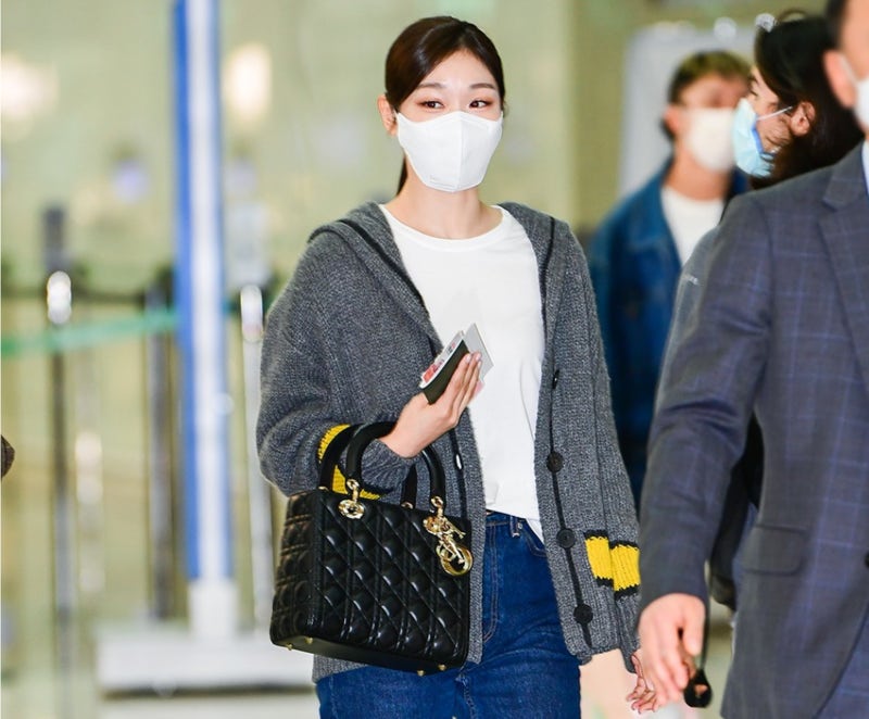 김연아 데일리룩 디올 회색 가디건 여성 캐시미어 니트 코디 네이버 블로그