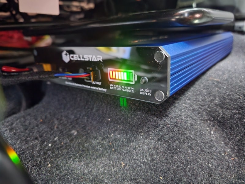 지프 랭글러 블랙박스 24시간 주차녹화 ~ 파인뷰 LXQ300 QHD,셀스타 보조배터리 패키지 센터 !! : 네이버 블로그