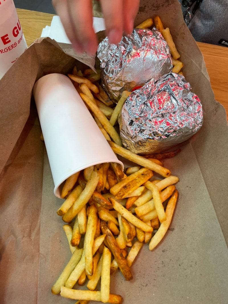 바르셀로나 사그라다파밀리아성당 맛집 파이브가이즈 햄버거 무조건추천메뉴 네이버 블로그