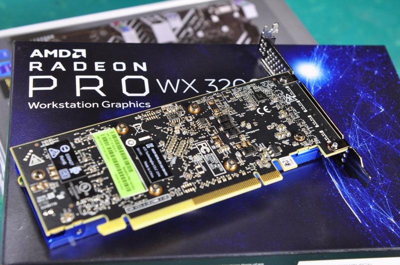 AMD Radeon™ PRO WX3200 D5 4GB LP 개봉기 : 네이버 블로그