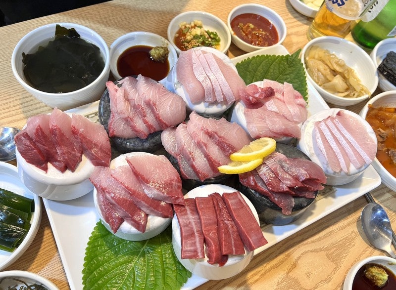 강남논현신논현역 우리동네횟집 강남 대방어 맛집 부위별로 맛보는 신논현 대방어 겨울철 방어 석화 과메기