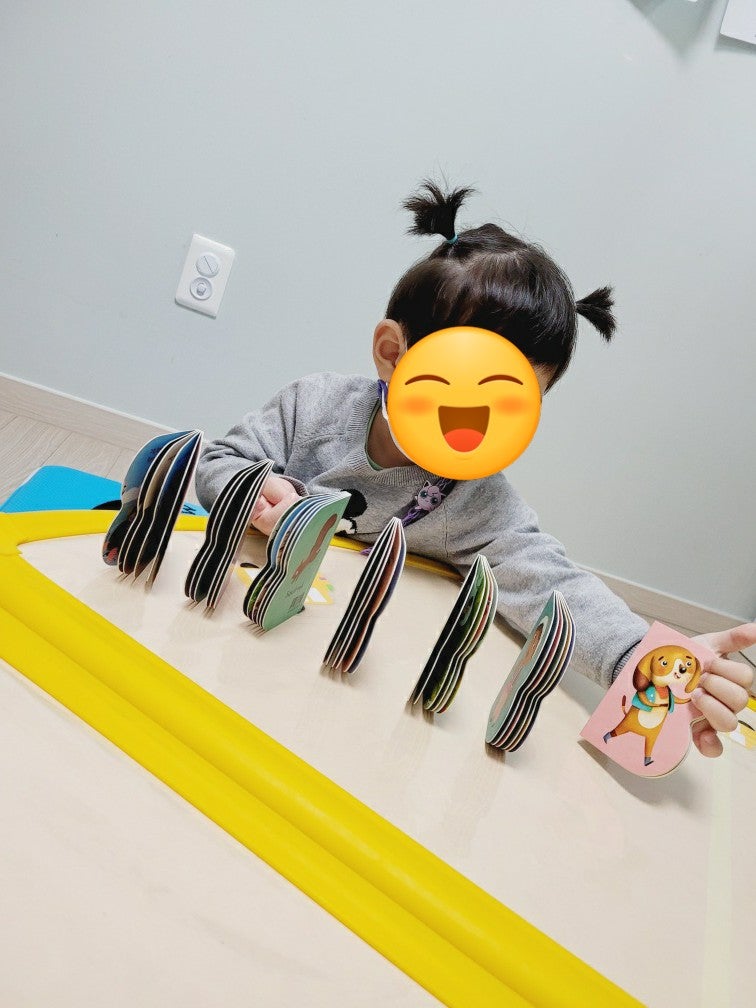 호반아이사랑♡ 만1세발달과정발달특성발달수준 3세놀이 3세발달과정 미술미니고깔트리만들기 모루탐색하기 크리스마스관련놀이 겨울놀이