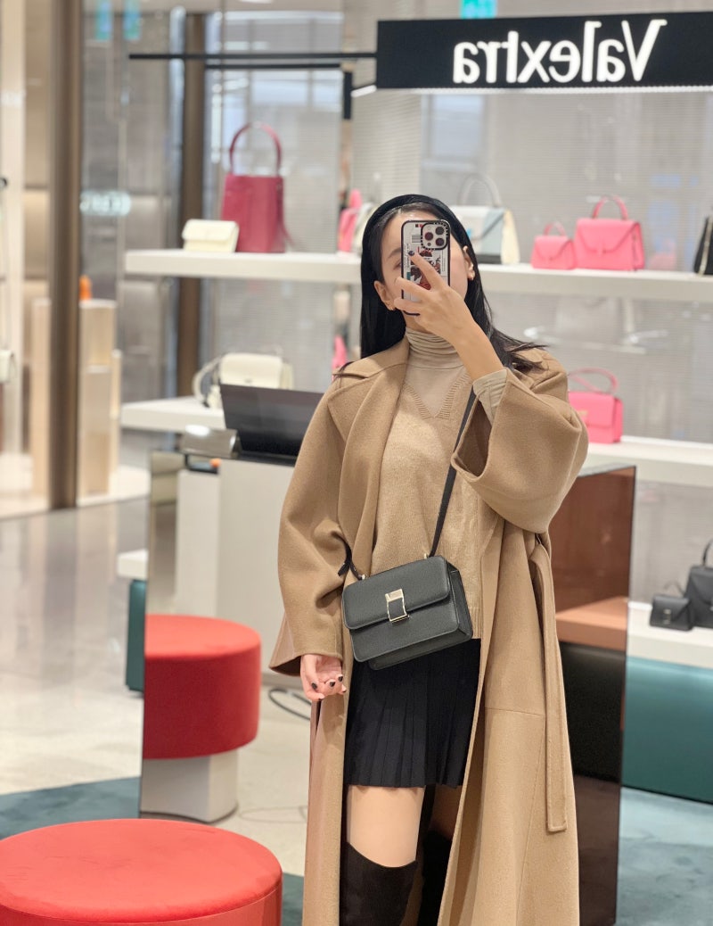 발렉스트라 Valextra 여자 명품 가방 보러 롯데 본점 방문 후기 네이버 블로그