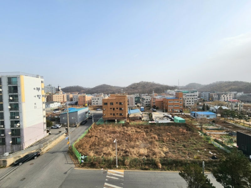 전세 군산 산북동 부향하나로1차 ㅡ4층 7층 ㅡ남동향 ㅡ전체리모델링 ㅡtv 포함 풀옵션 ㅡ넓은 방 ㅡ중문 ㅡ 공실 ㅡ 전세