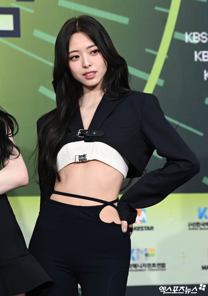 있지 유나, 221217-16 ITZY SNS Update - Yuna/ KBS Song Festival Red Carpet ...
