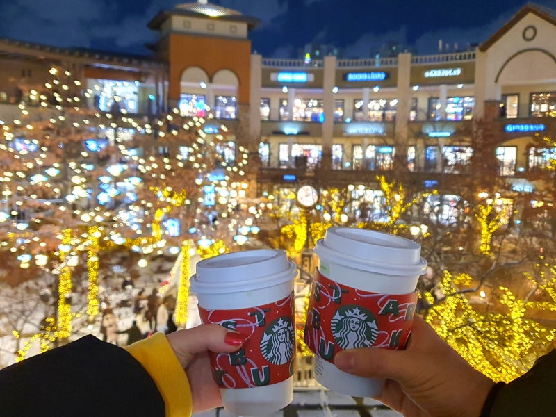 [시흥시/핫플] 시흥프리미엄아울렛 서울근교 크리스마스 겨울 데이트 경기도 가볼만한곳 : 네이버 블로그