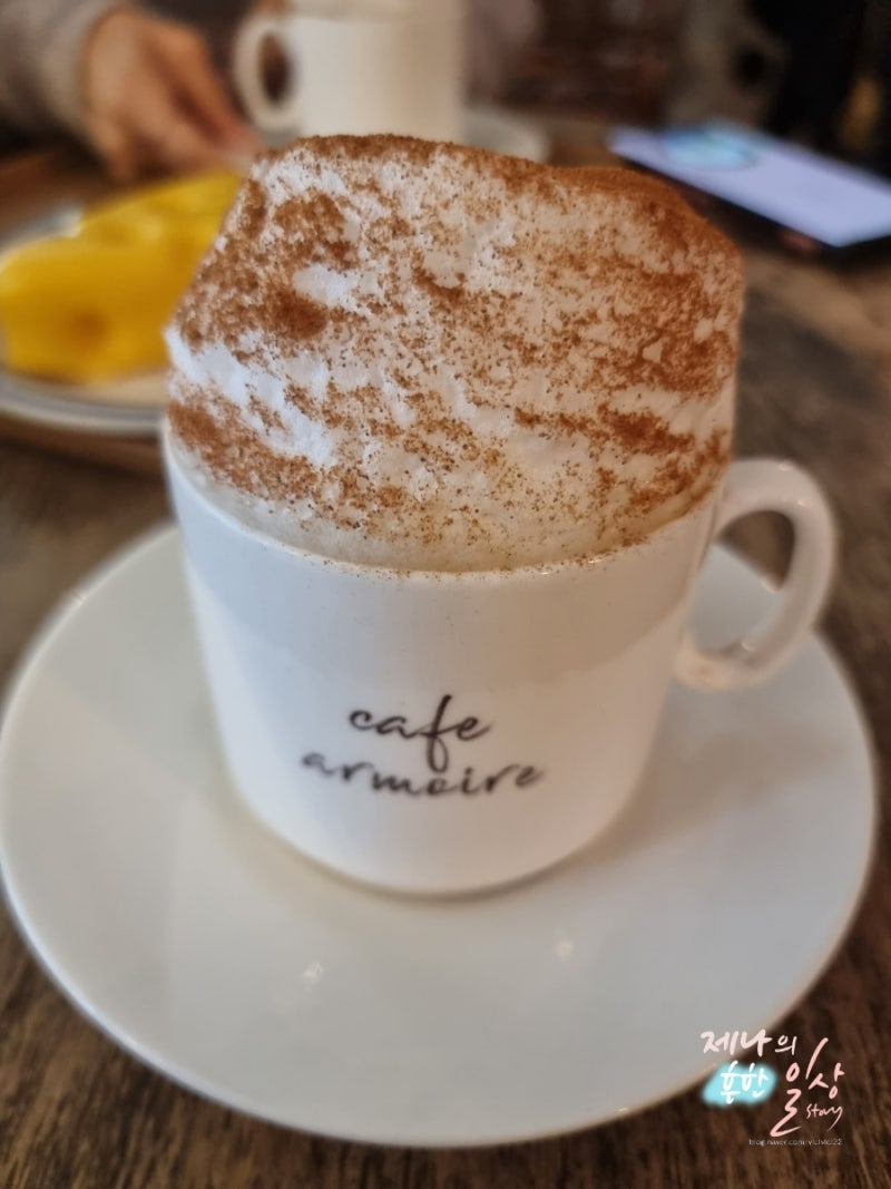 Jena의 흔한일상이야기💕145 크리스마스분위기 물씬풍기는 건대역카페 아르무아☕️내돈내산 네이버 블로그