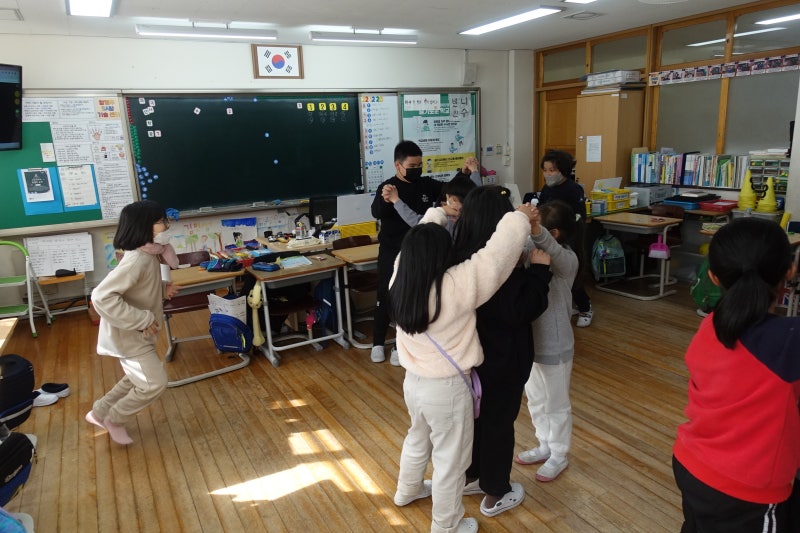 쥐와 고양이 술래잡기교실ㅣ강당ㅣ놀이ㅣ체육ㅣ술래잡기ㅣ협력ㅣ기록 네이버 블로그