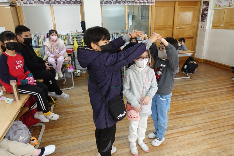 쥐와 고양이 술래잡기교실ㅣ강당ㅣ놀이ㅣ체육ㅣ술래잡기ㅣ협력ㅣ기록 네이버 블로그