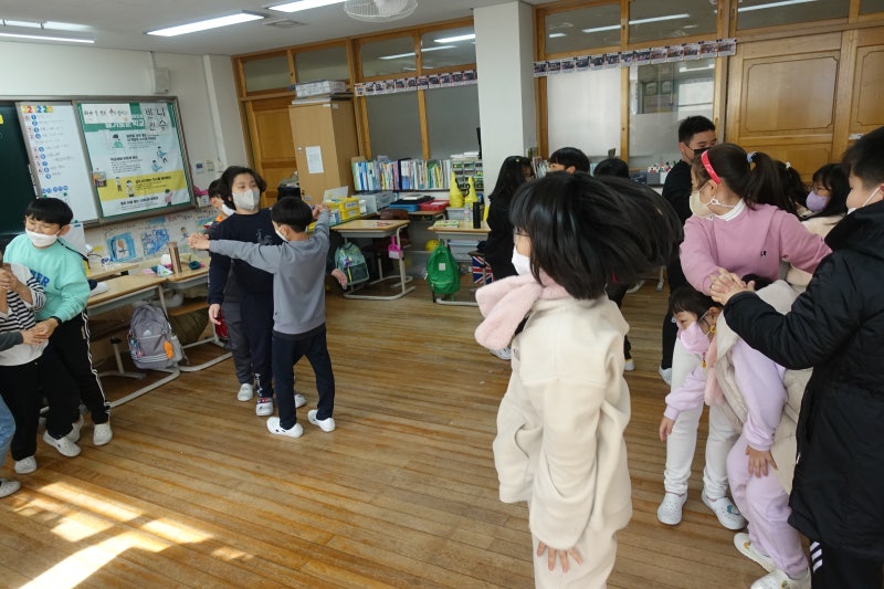 쥐와 고양이 술래잡기교실ㅣ강당ㅣ놀이ㅣ체육ㅣ술래잡기ㅣ협력ㅣ기록 네이버 블로그