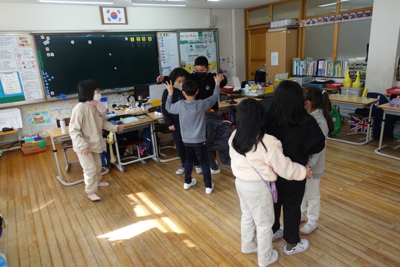 쥐와 고양이 술래잡기교실ㅣ강당ㅣ놀이ㅣ체육ㅣ술래잡기ㅣ협력ㅣ기록 네이버 블로그