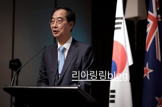 한덕수 국무총리 프로필 부인 최아영 화가 재산 나이 학력 자녀 고향 직업 와이프 아내 키 ⭕️무단횡단 신고 당해 빨간불