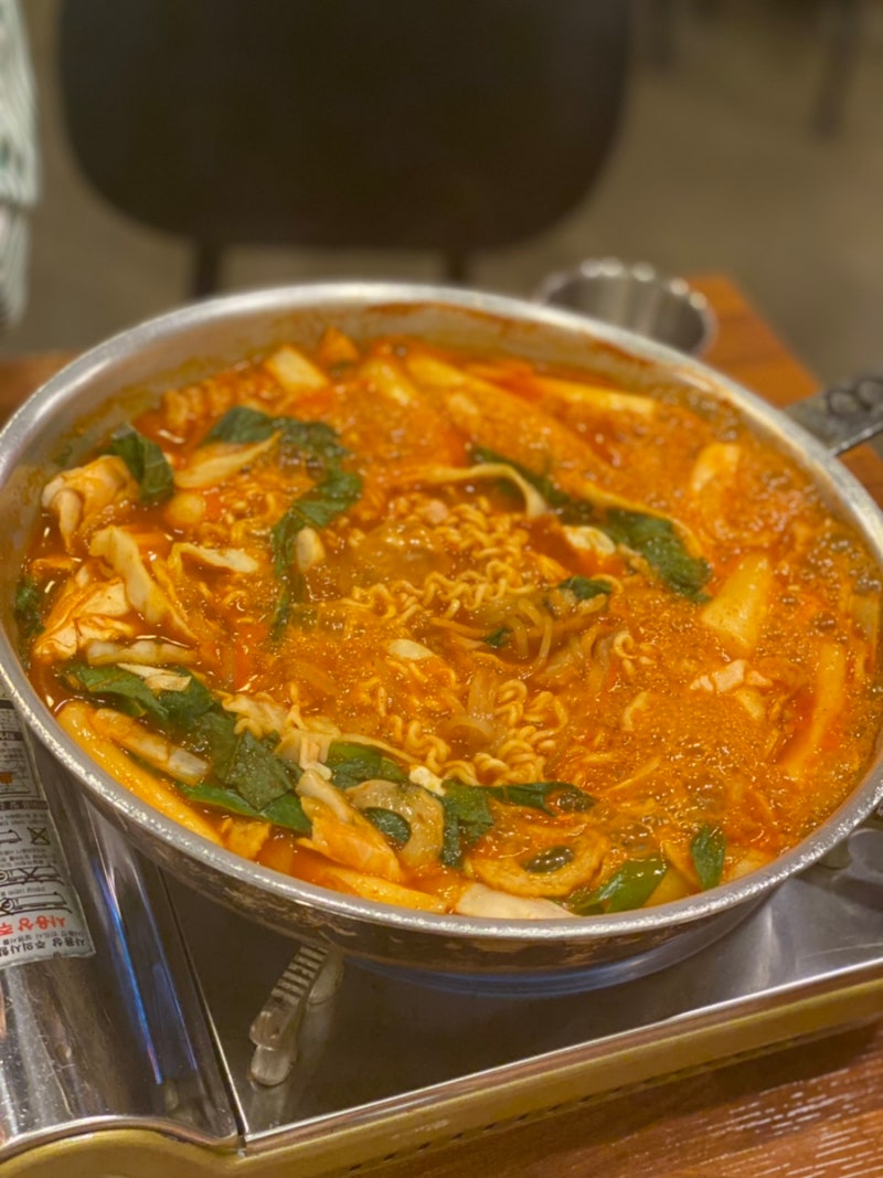 홍대입구역 맛집 또보겠지 떡볶이 붕붕허니비점 즉석 떡볶이 먹는 이유 볶음밥 홍대입구역 2번출구 맛집 메뉴 추천