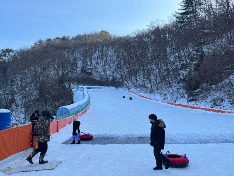 포천 백운계곡 동장군축제 후기 평일에 가면 무제한 썰매 가능 팽이치기 꿀잼 장갑 부츠 필수 네이버 블로그