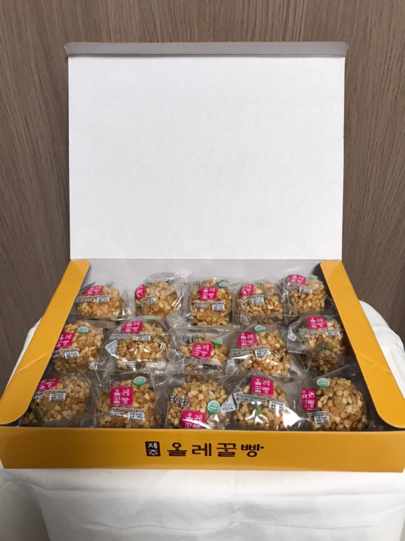 제주도 여행 선물 제주전통한과 봄봄과즐 제주 성이시돌 목장 우유샌드 제주 올레꿀빵 제주공항 선물 제주공항 기념품