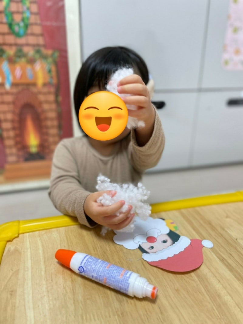 호반아이사랑♡ 크리스마스행사 크리스마스축제1 오늘은내가주인공 루돌프산타역할되어보기 크리스마스미니작품전시회 오너먼트트리꾸미기