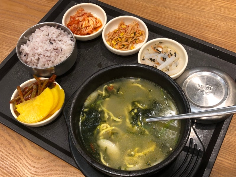 은평성모병원 구내식당 푸드코트 식사 밥집 맛집 매생이떡국 버섯비빔밥과 언양식불고기 전주비빔밥 후기분식 겨울 메뉴 가격